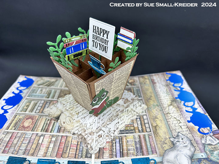 Pop-Up Birthday Card for A Bookworm – Ully Cat's World