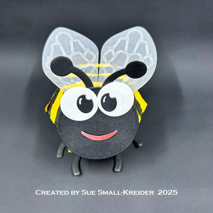 Bee Pop-Up In A Flower Card – Ully Cat's World